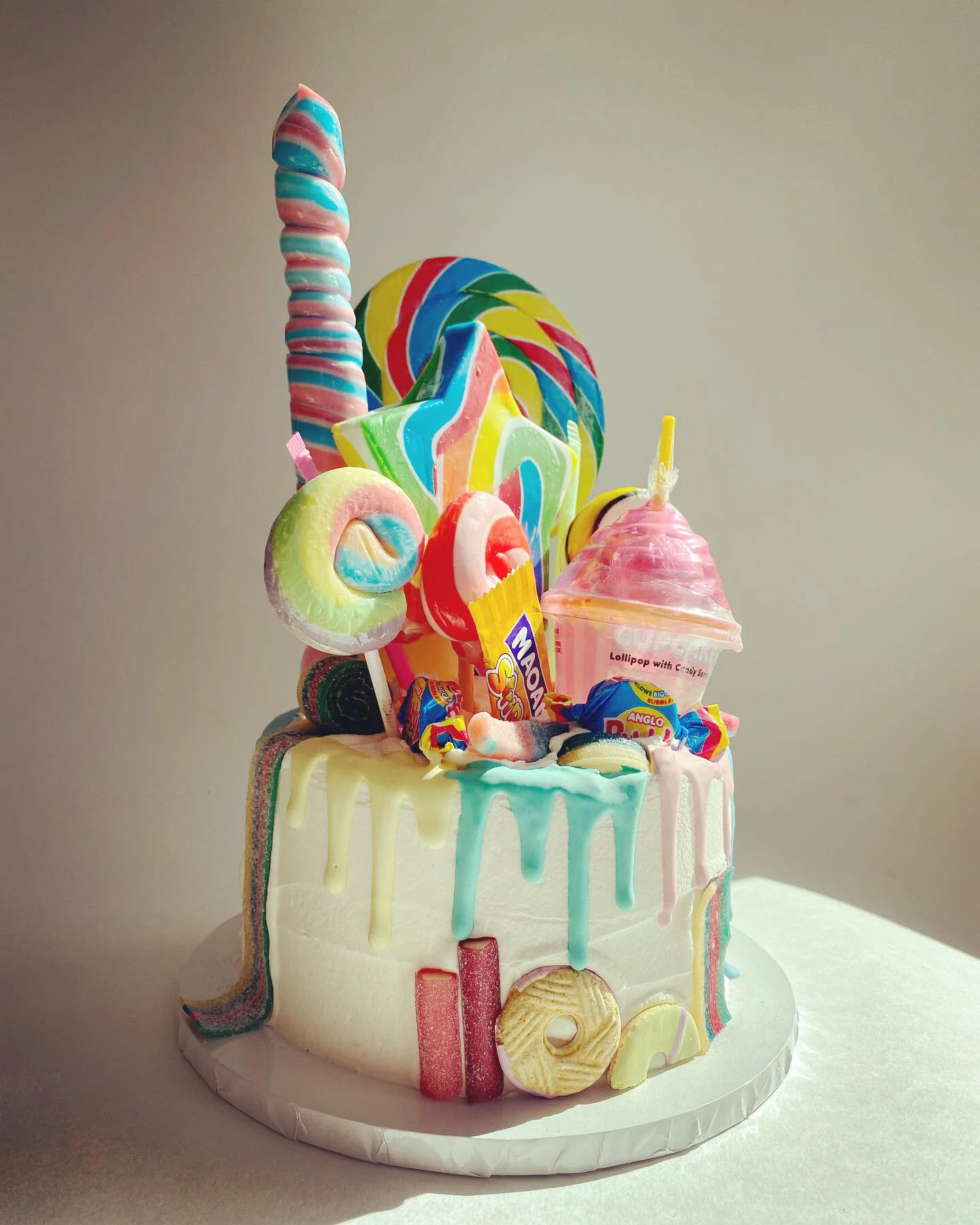 Extraordinary Fake Food for display props.