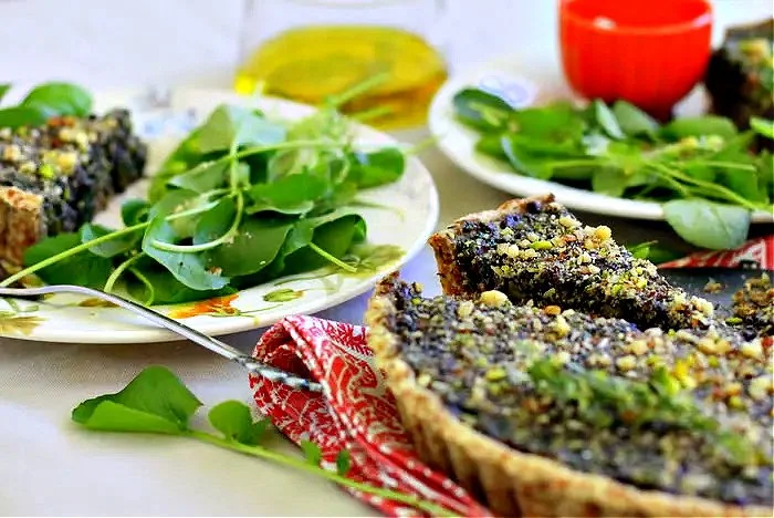 Mushroom & Spinach Quiche — Uncooking Raw Food, Vegan, Plant-Based ...
