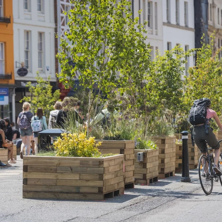Moveable Planters — WoodBlocX Landscaping