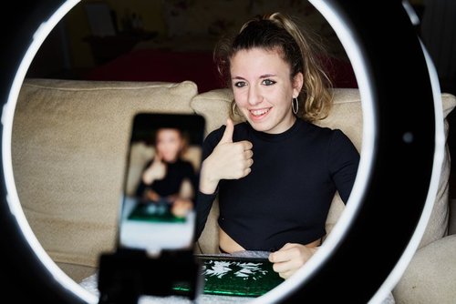 7 Tips for the budding nurse influencer — NurseDeck - Your Healthcare ...