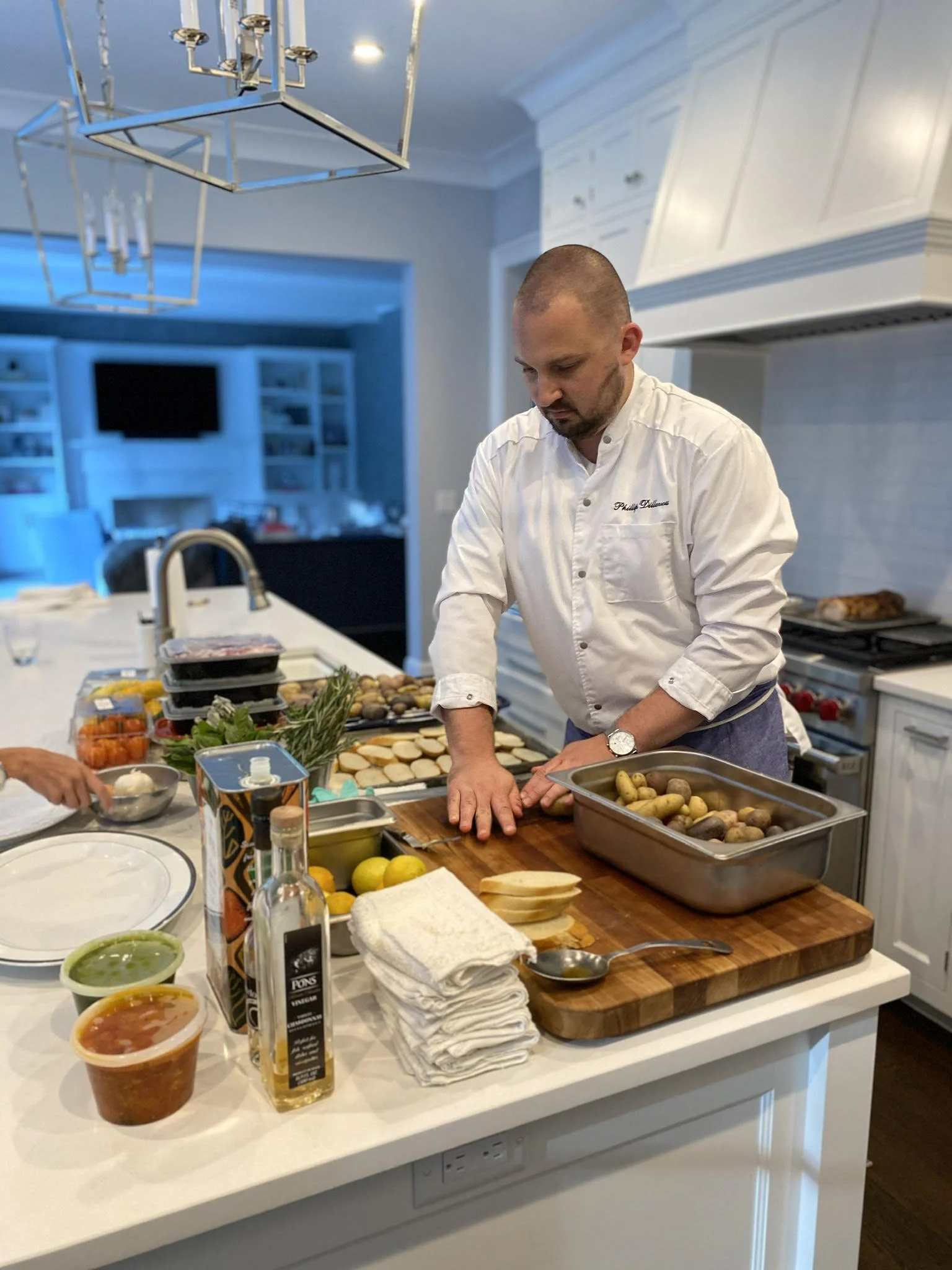 General 5 — Family Meal by Phil