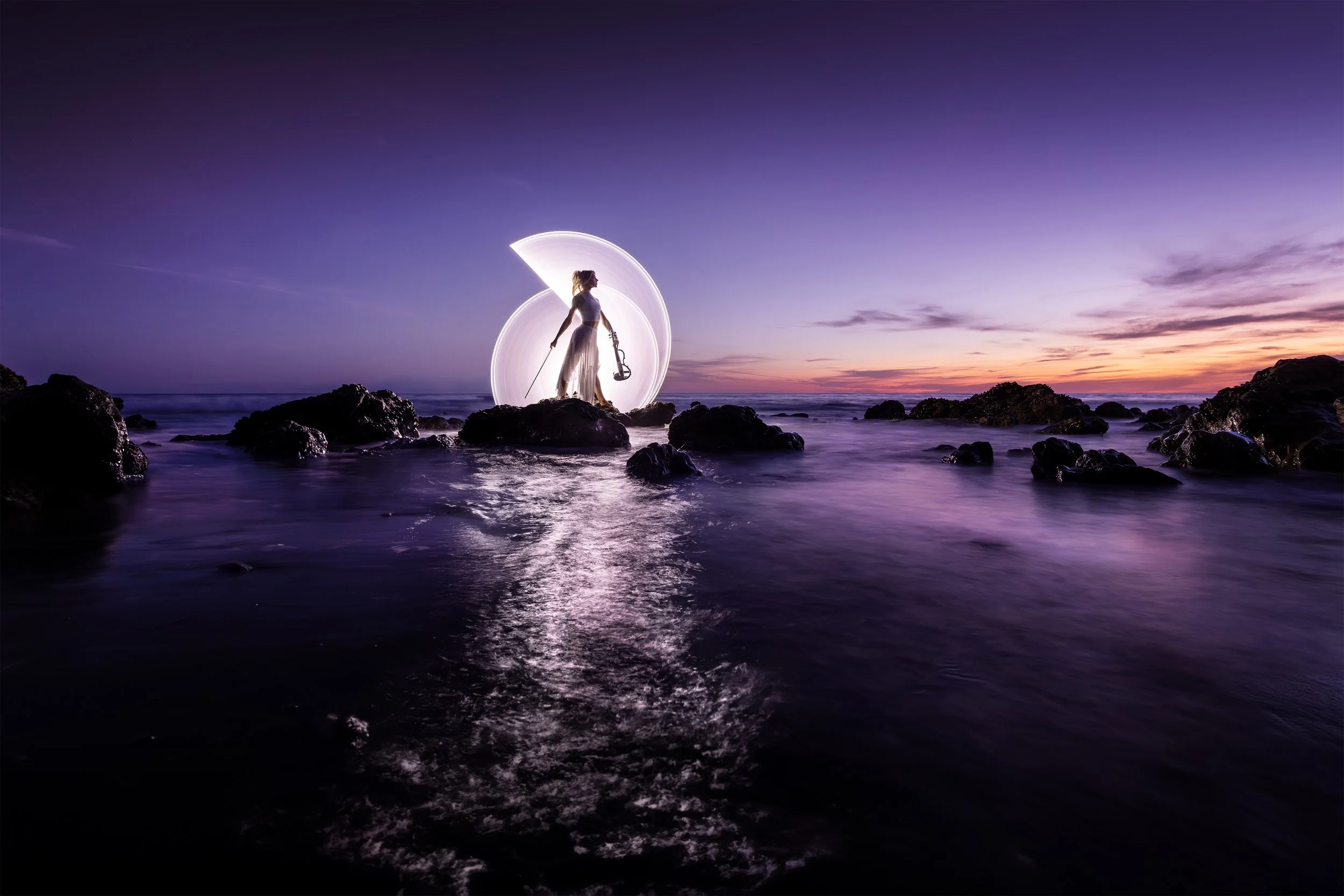 Eric Paré - Montréal based bullet-time & light-painting photographer