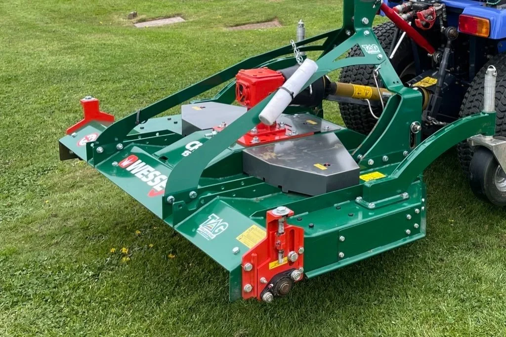 What is the best ride-on lawnmower? Sit-on mowers explained.