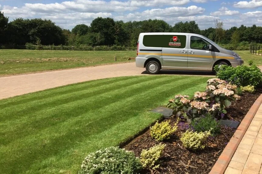 The ultimate guide to starting a lawn mowing business in 2026.