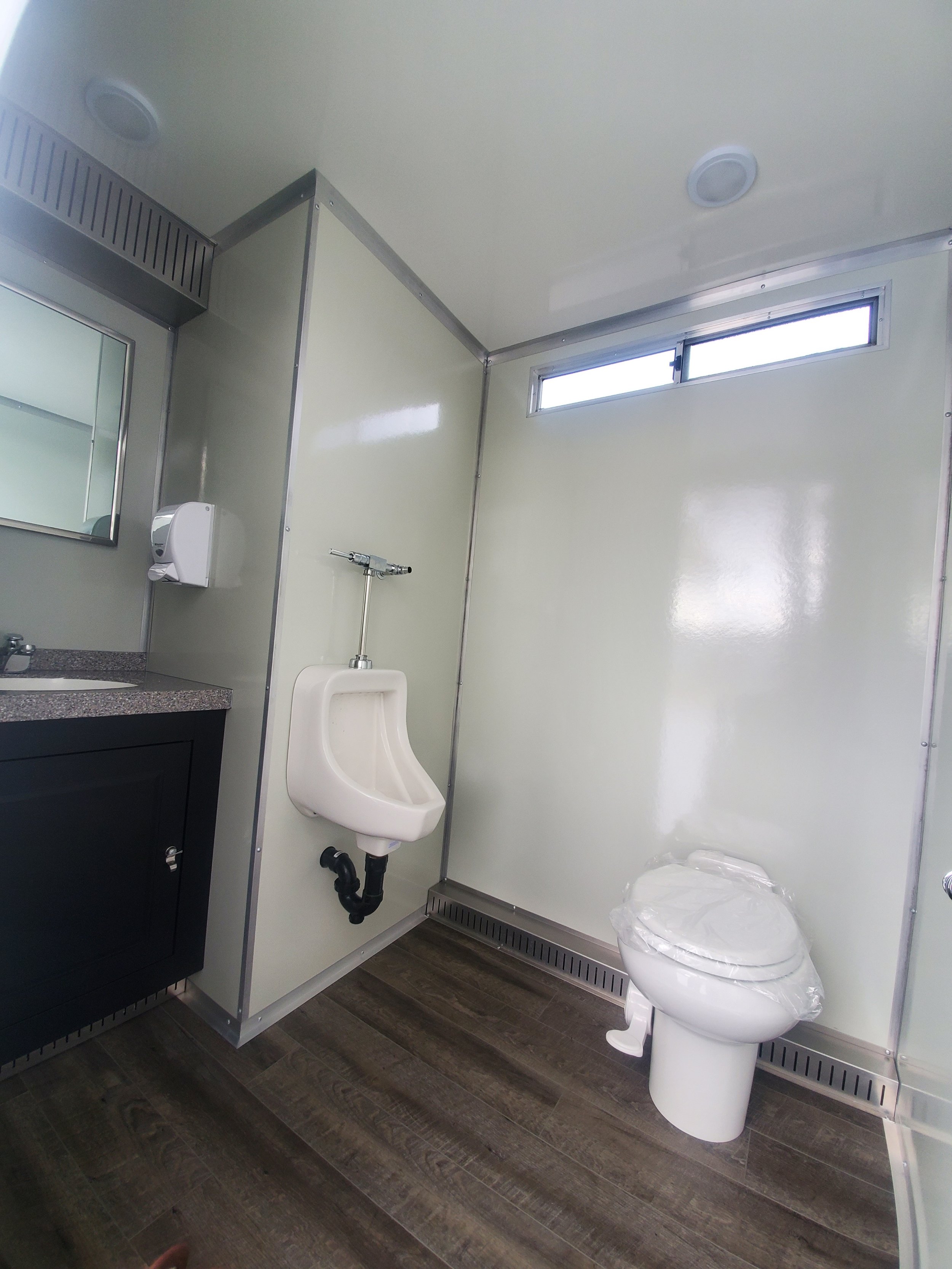 Model 1027 — The Trailer Factory