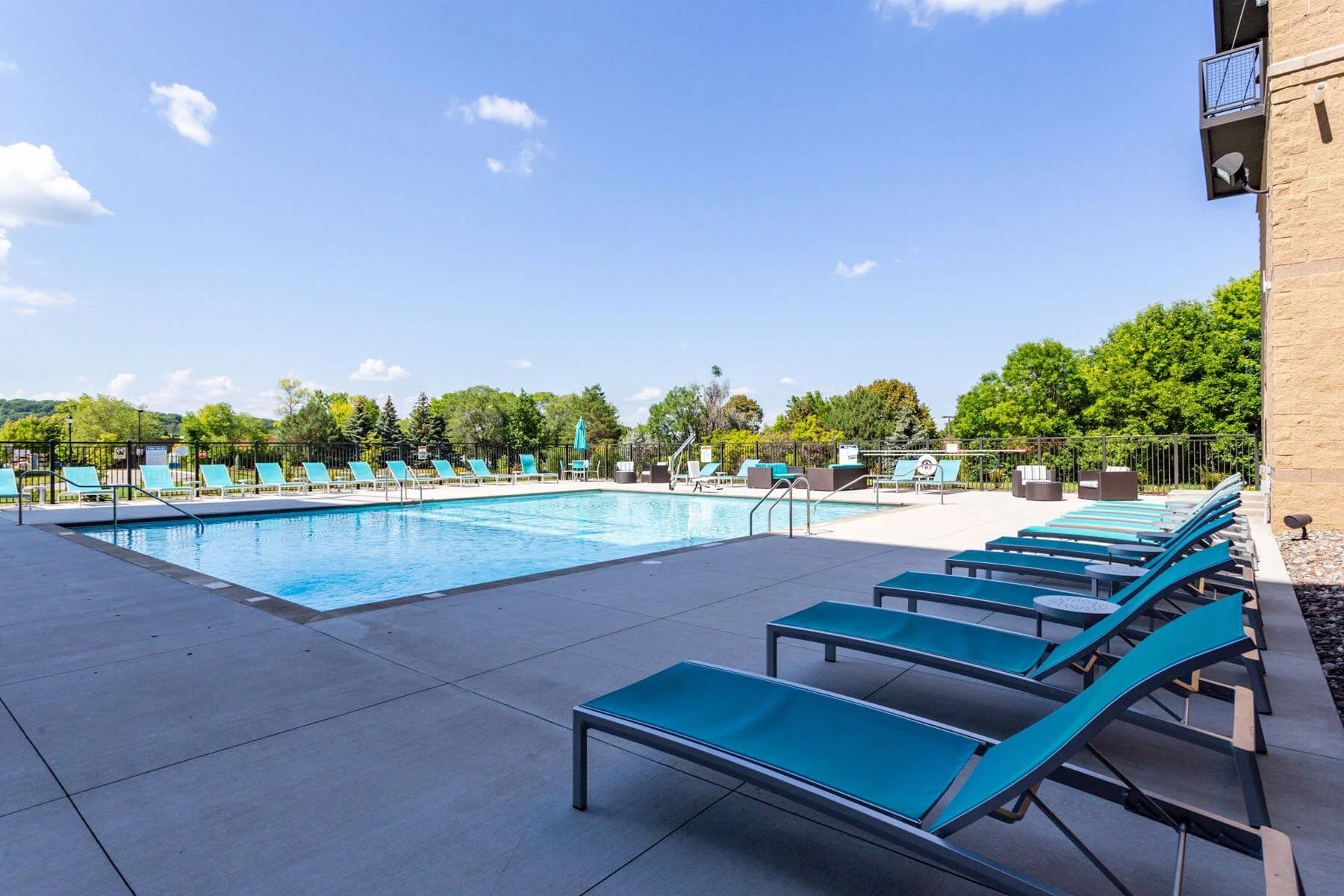Gallery | Minnetonka Apartments — RiZE at Opus Park
