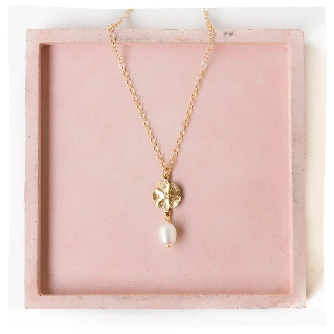 Flower and Pearl Necklace — Boston Women's Market