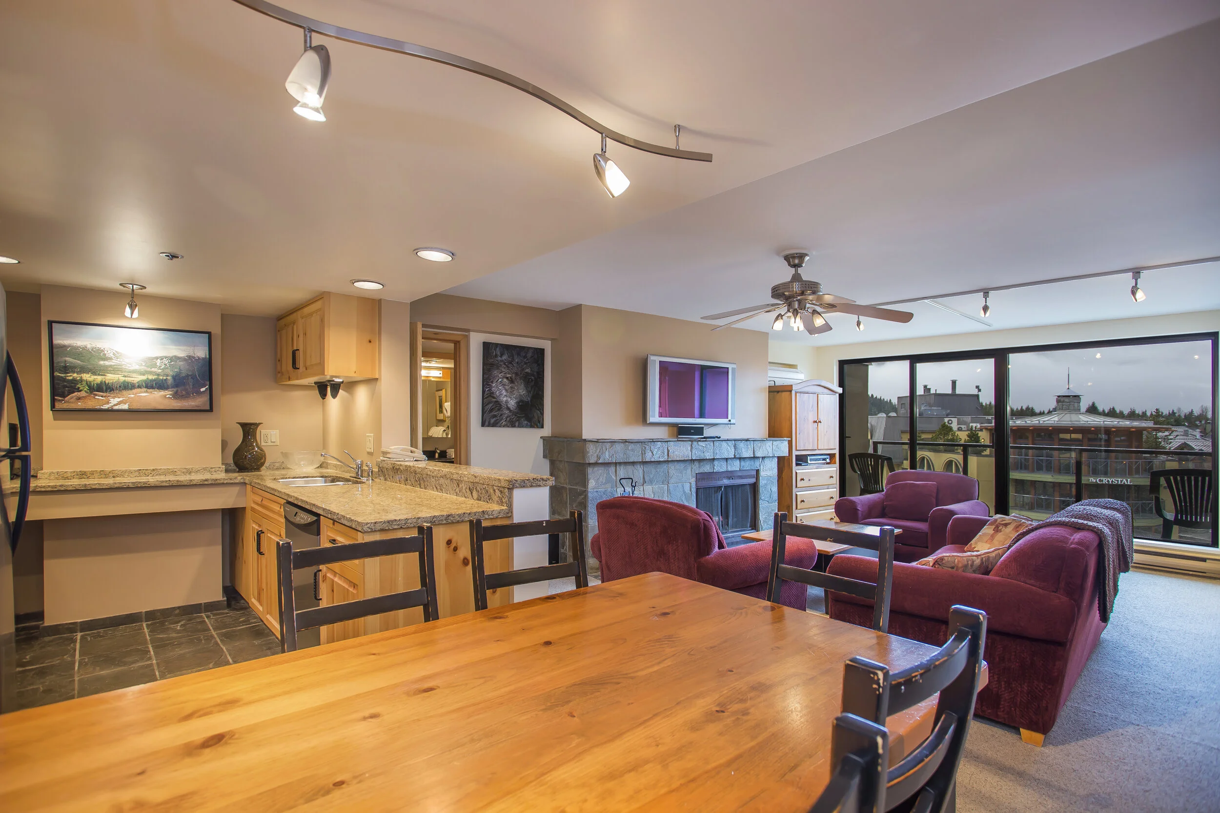 Carleton Lodge — Whistler Suites