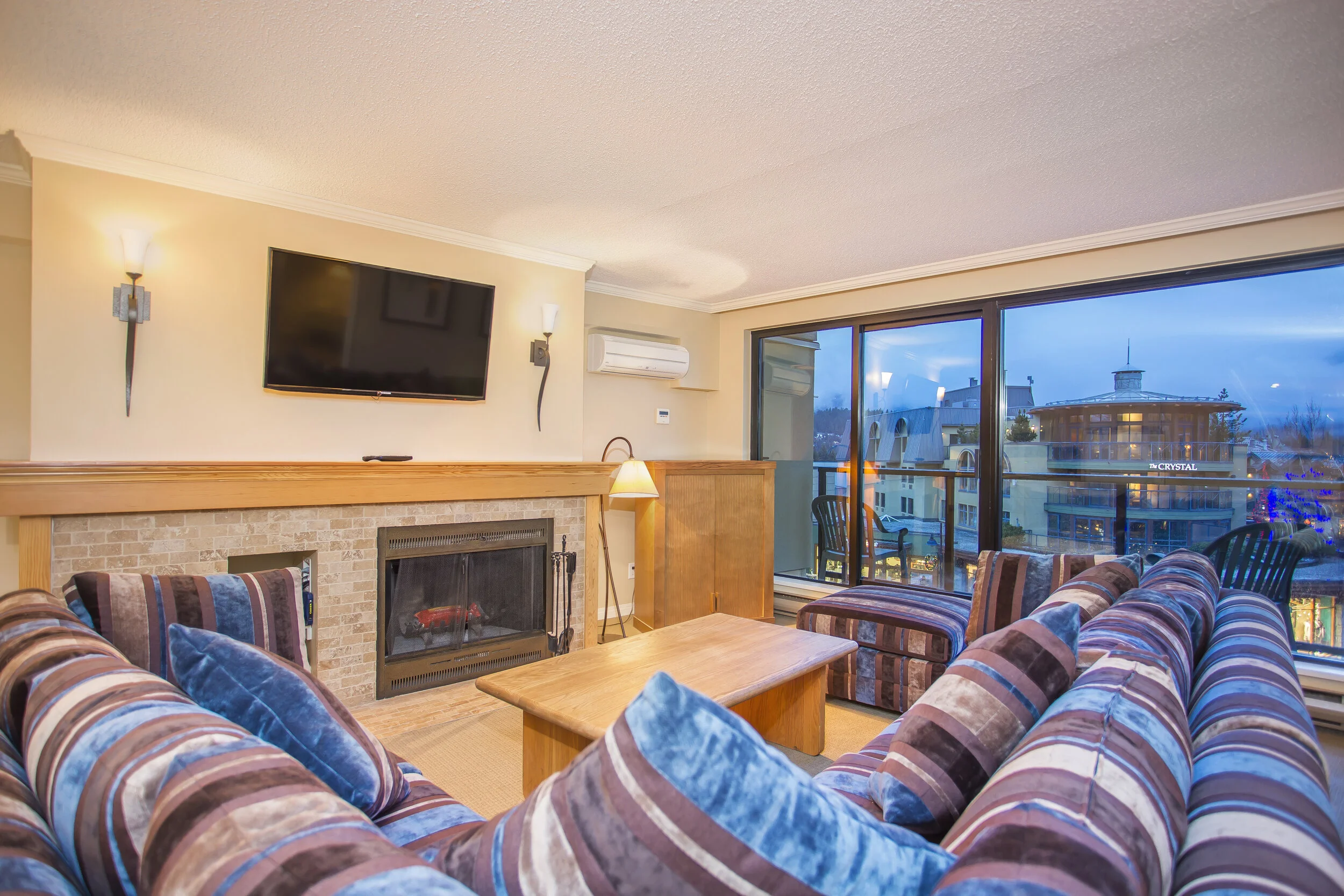 Carleton Lodge — Whistler Suites