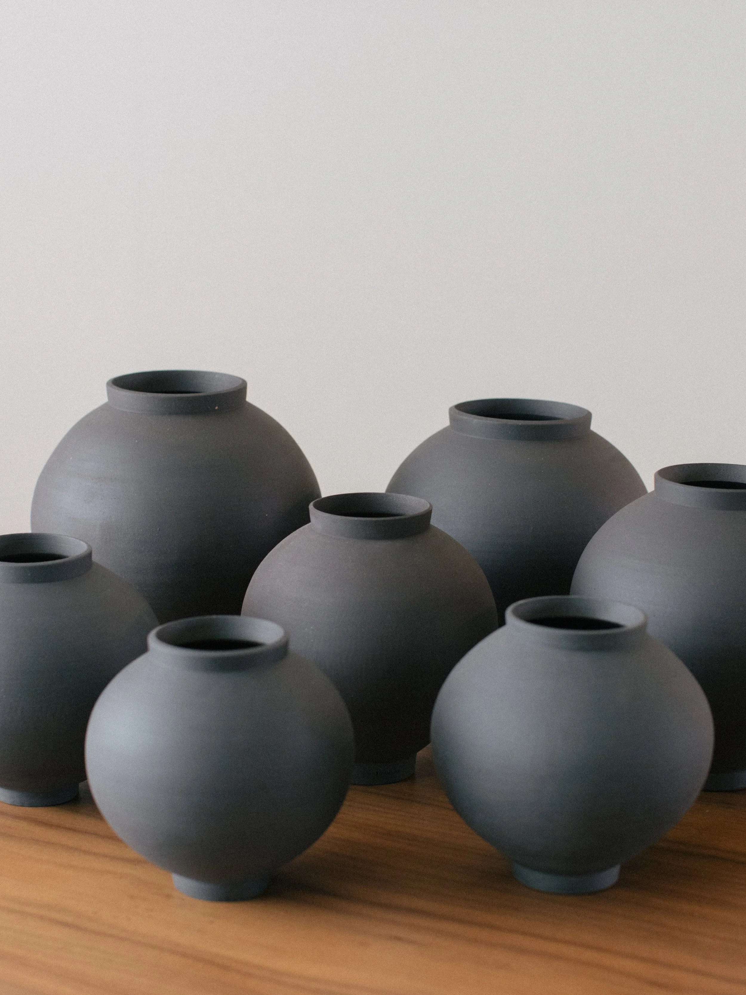 Handcrafted black porcelain Moon Jar by Yoon Hee Kim, rooted in Joseon ...