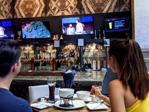 Beer Bistro Toronto | Craft Beer, Delicious Food, and Fun Atmosphere