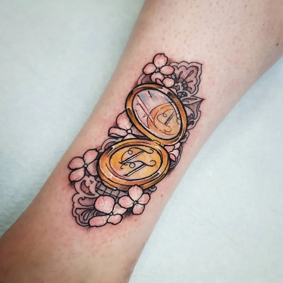 Traditional Hand Mirror Tattoo