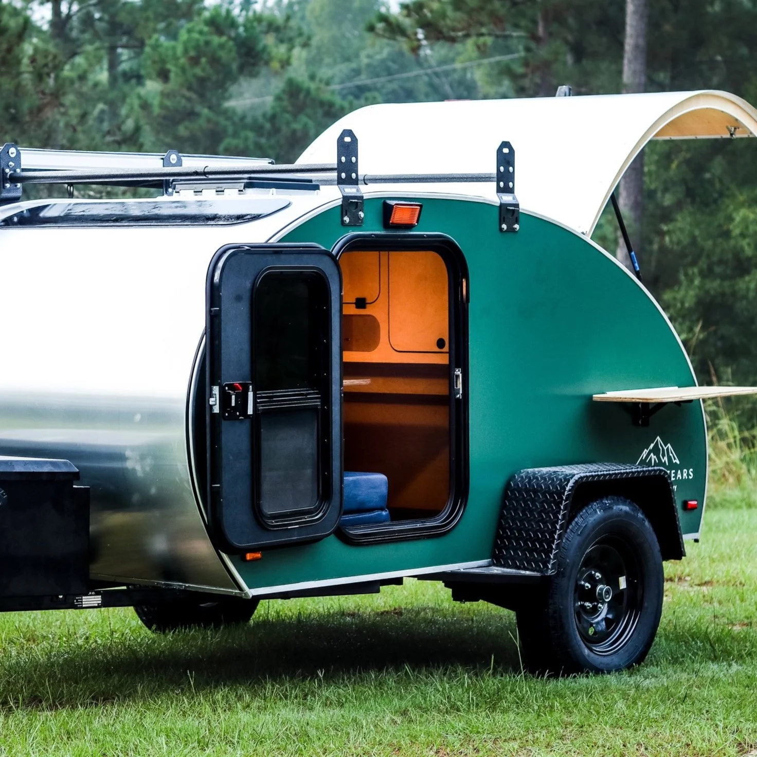 Teardrop Models — Wander Tears