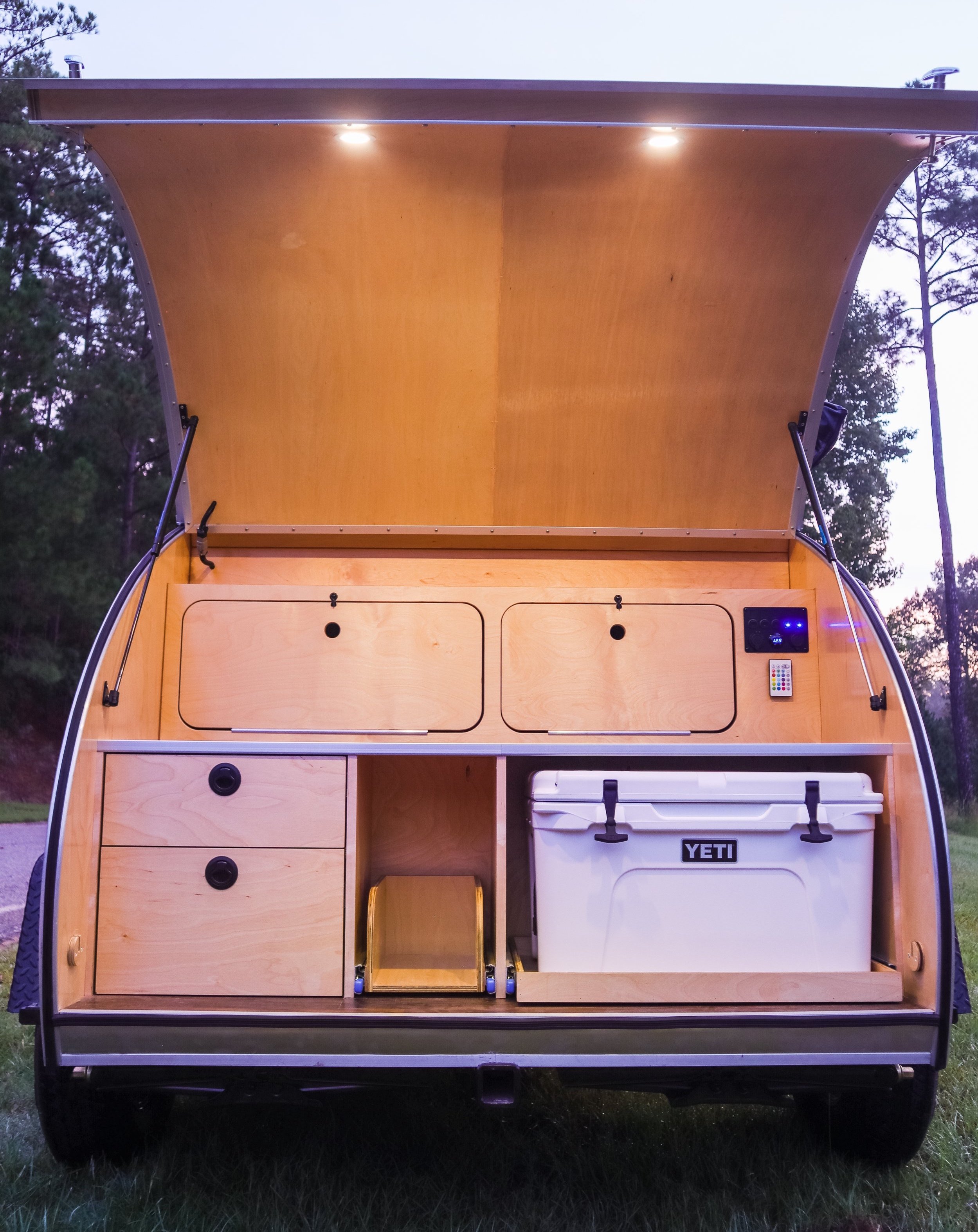 Teardrop Models — Wander Tears