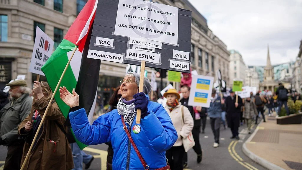 Goodbye to Economic Globalization? — Weave News