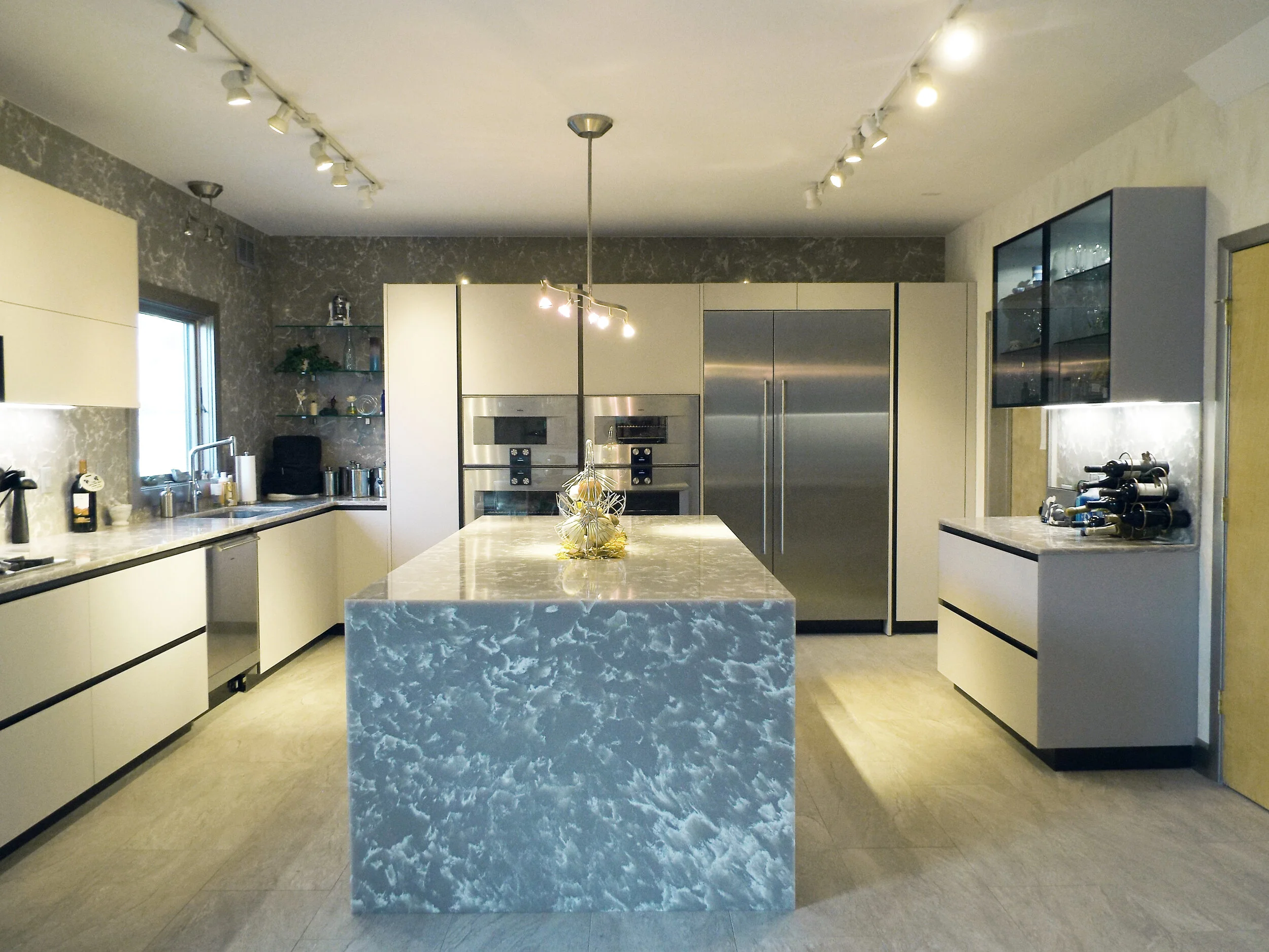 Kitchen Meets Italy — Vivid Arc