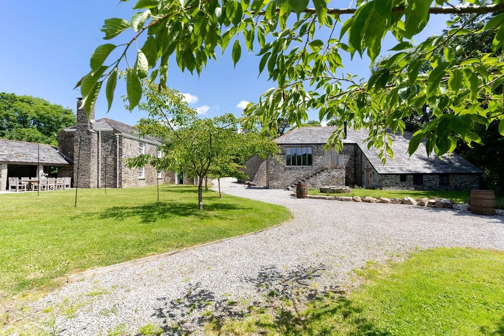 The Boconnion Estate | Weddings | Retreats | Escape