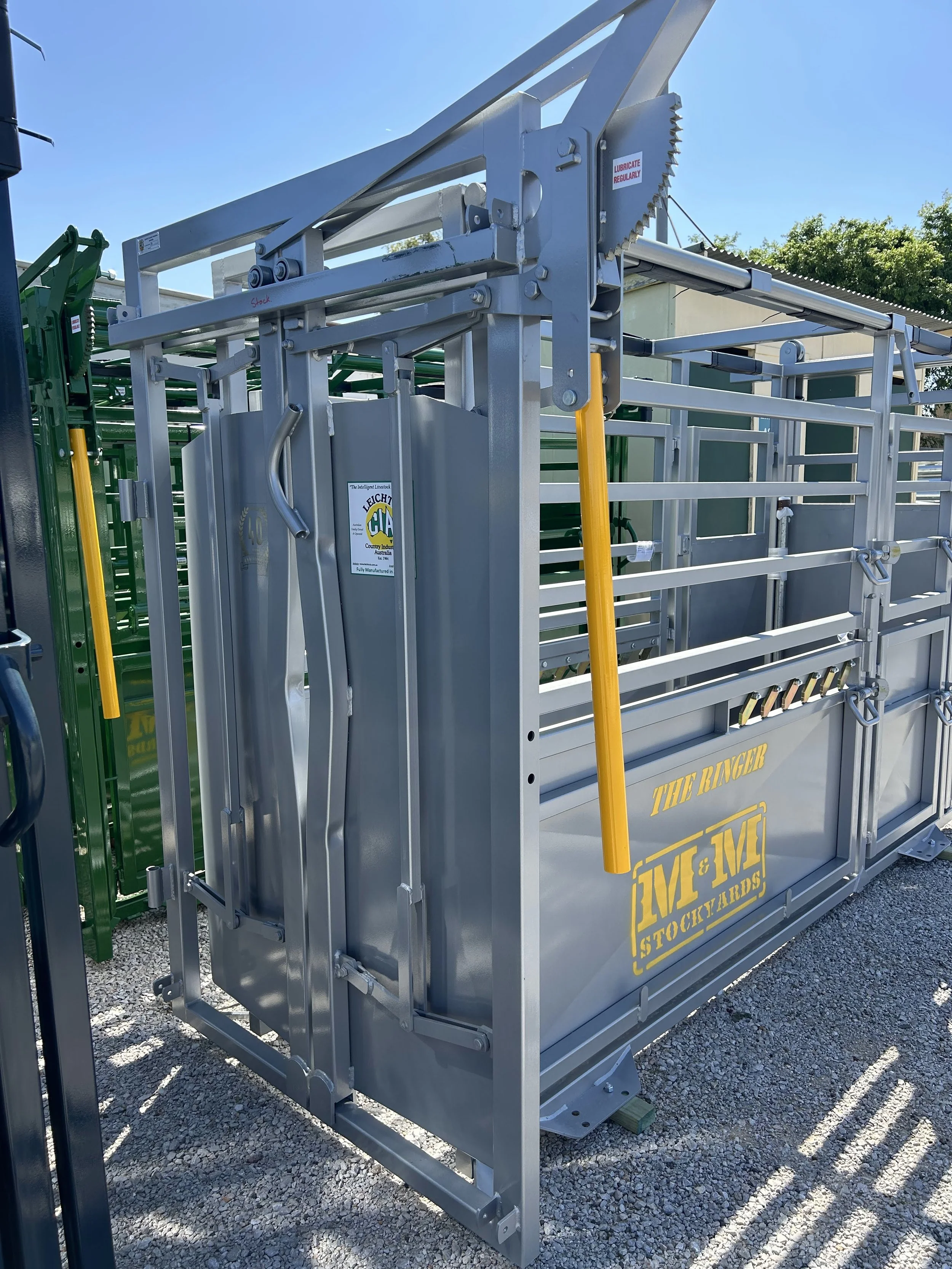 Cattle Crushes — M&M Stockyards | Building Quality Australian ...