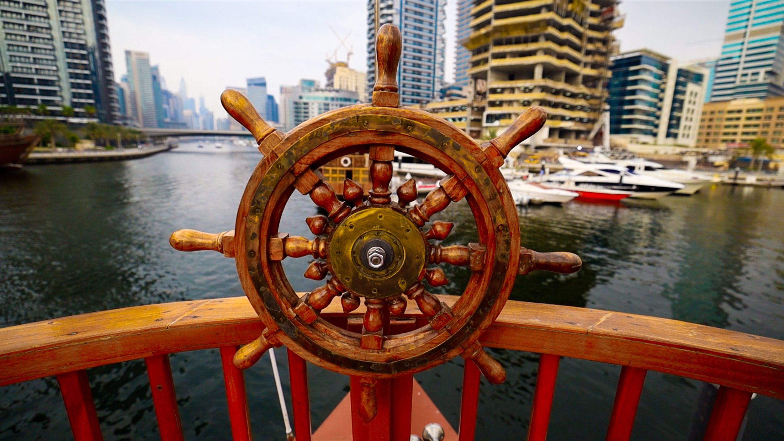 How to Experience a Luxury Dinner Cruise in Dubai Marina