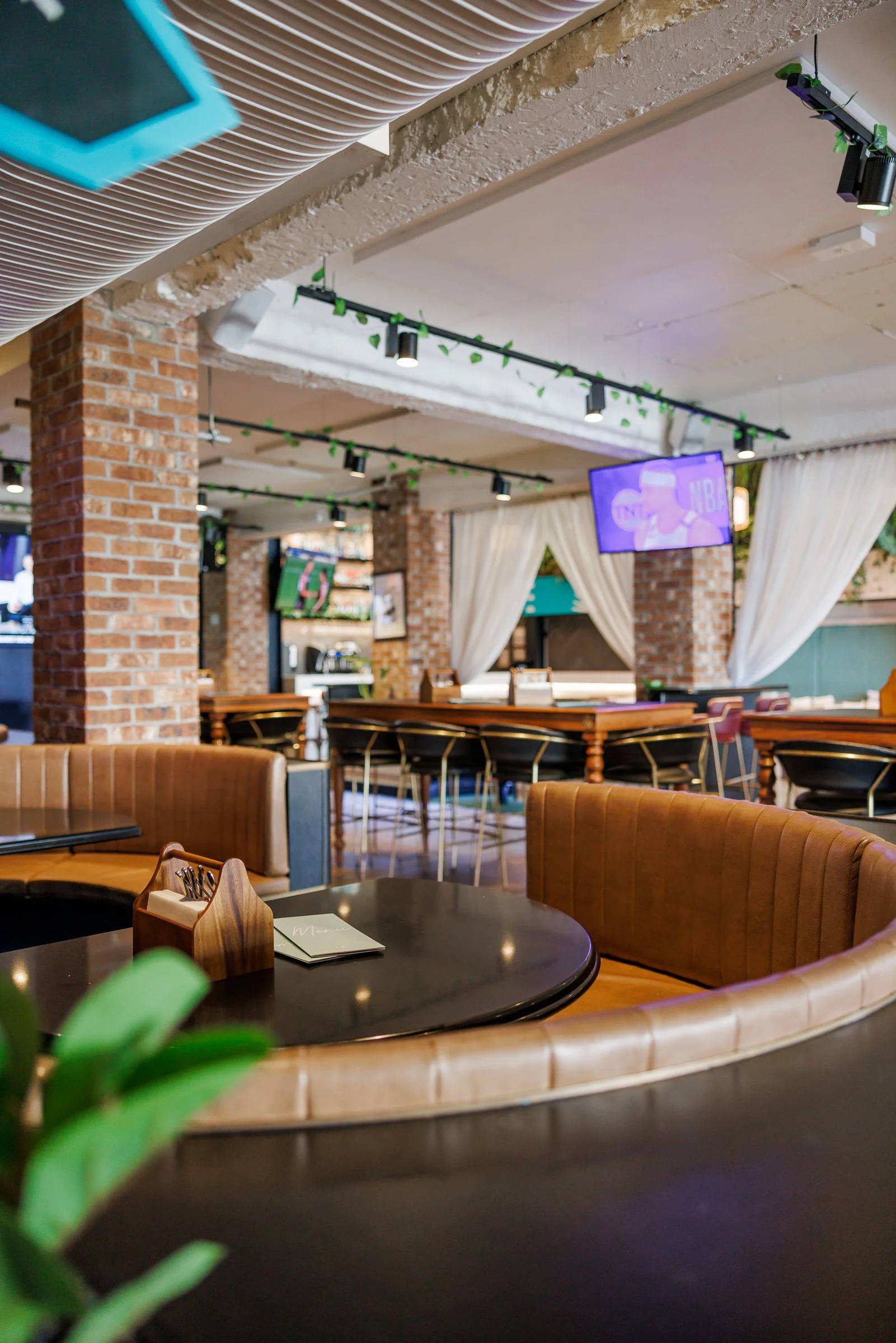 The Ultimate Pub - QA Hotel