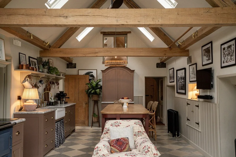 Photoshoot Location Agency UK Peagreen Locations | Lifestyle Photoshoot ...