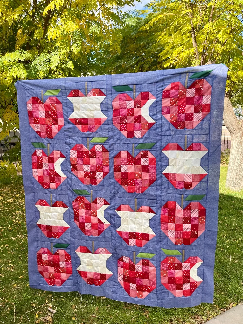 The Apple Patch Quilt — Crinkly Quilts