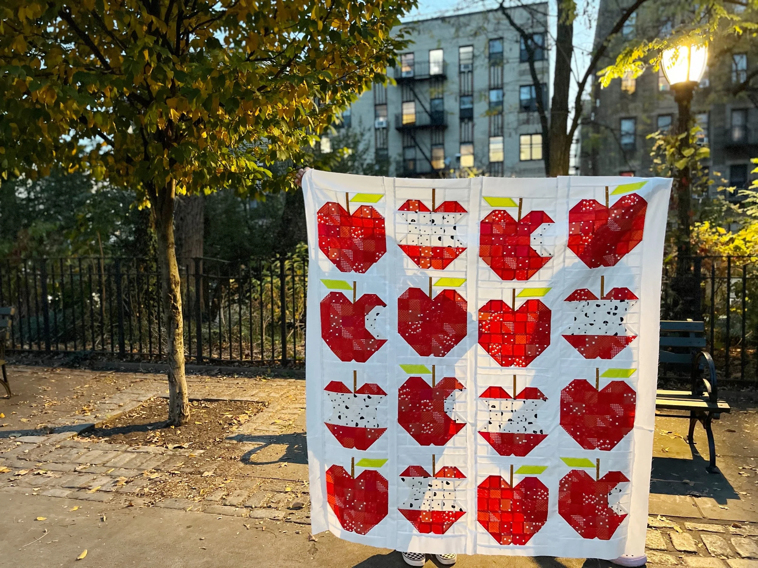 The Apple Patch Quilt — Crinkly Quilts