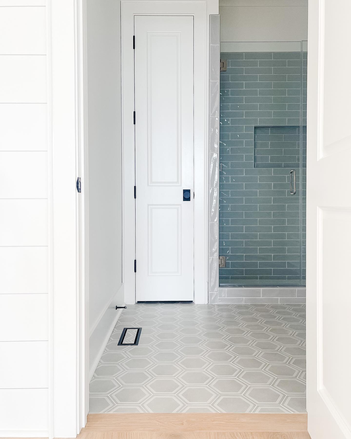 Refine Tile & Design