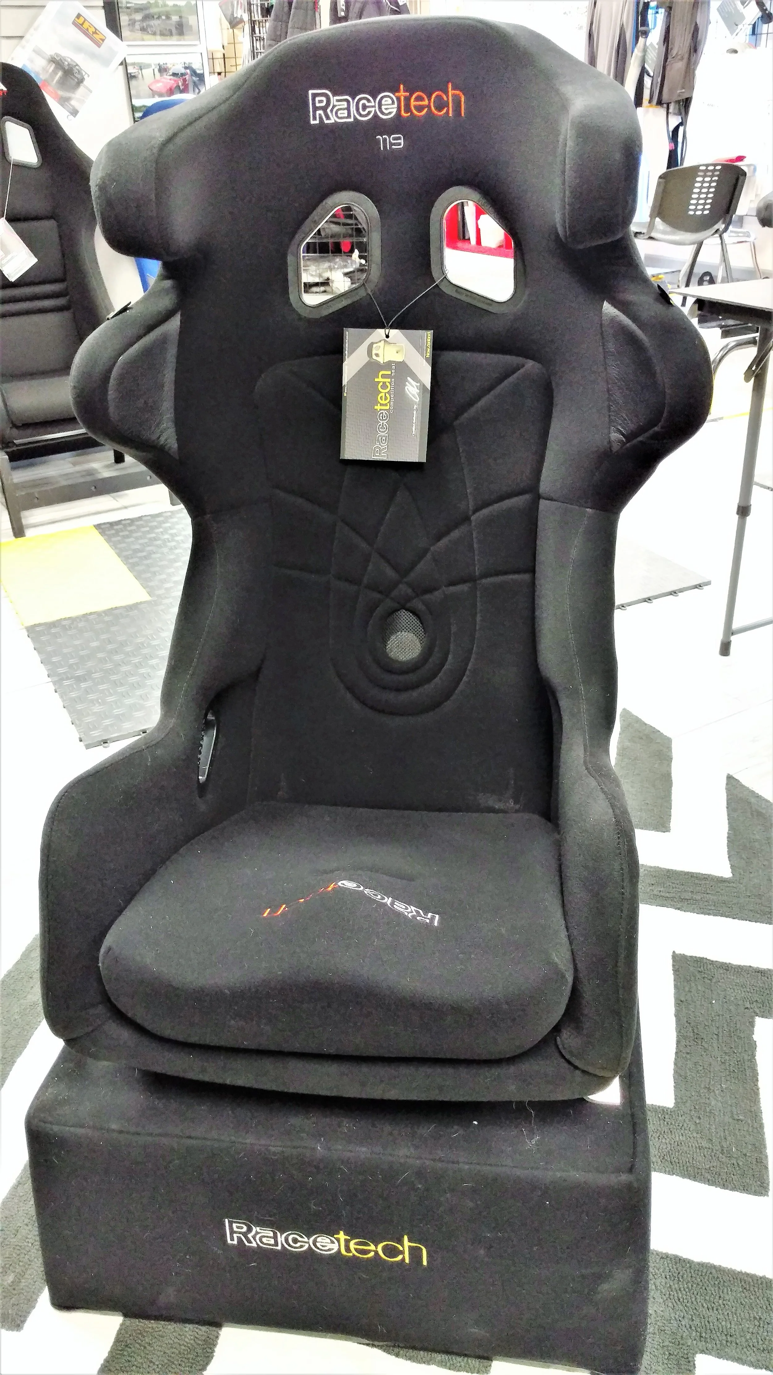 FIA seats - Understand the similarities and differences between the FIA homologations — Track First