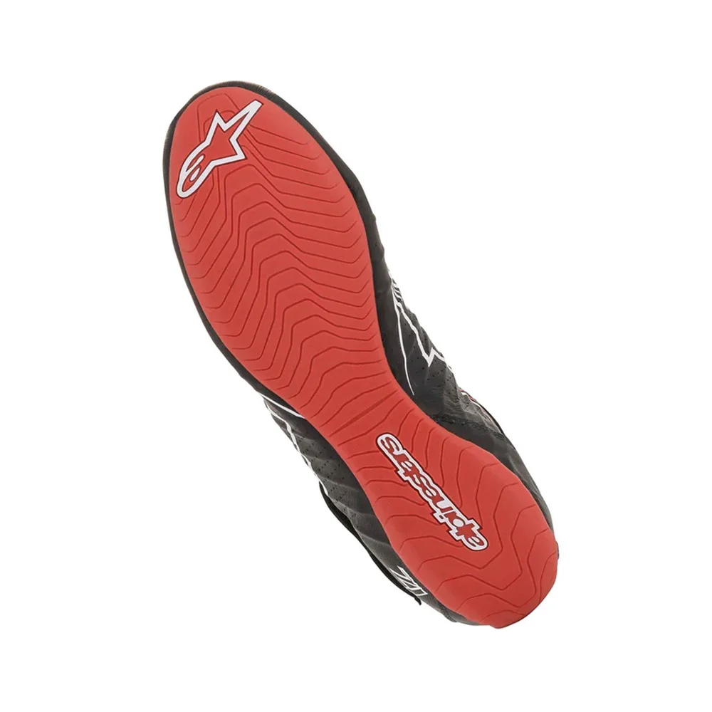 Auto racing shoes, defining features, options and benefits — Track First