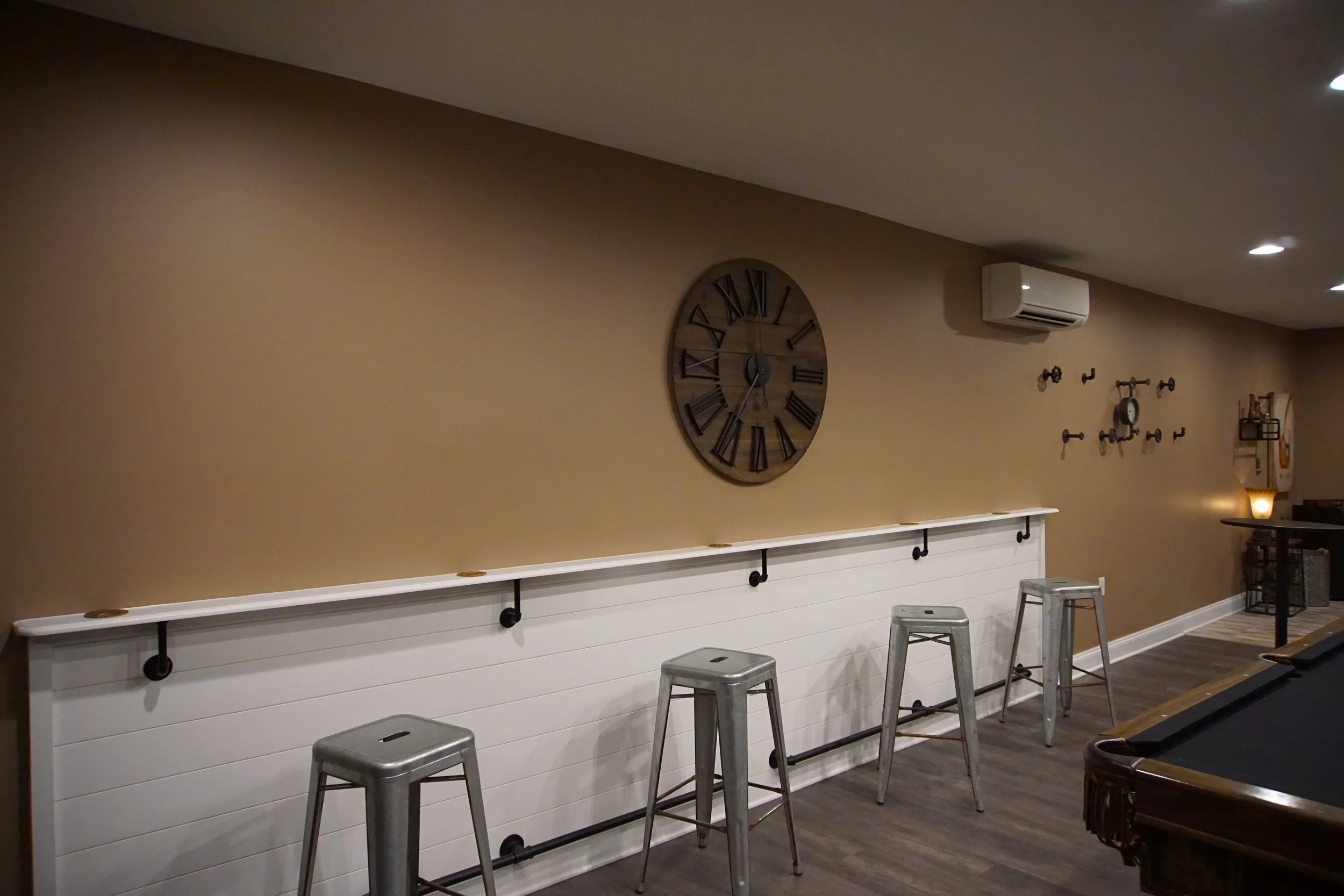 The Beautiful Groom Room | Willowbrook