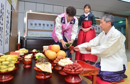 Livin' Korea - votre magazine — Au coeur d'un Jesa 제사 contemporain