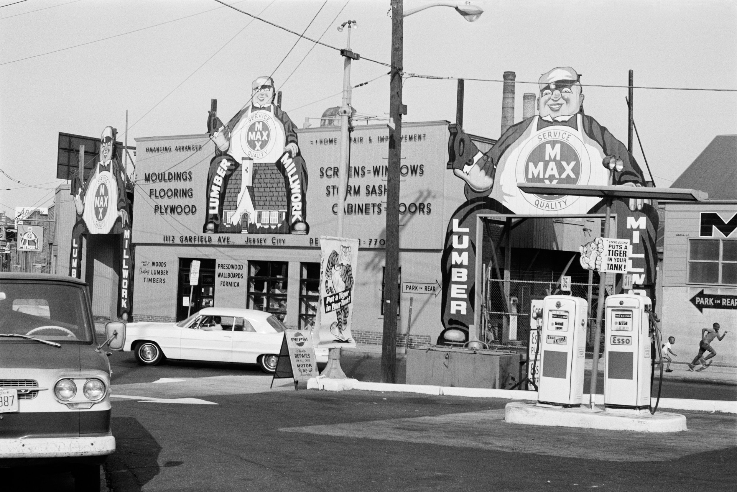 Visitor - PAT O'NEILL: Cars and Other Problems — Curatorial