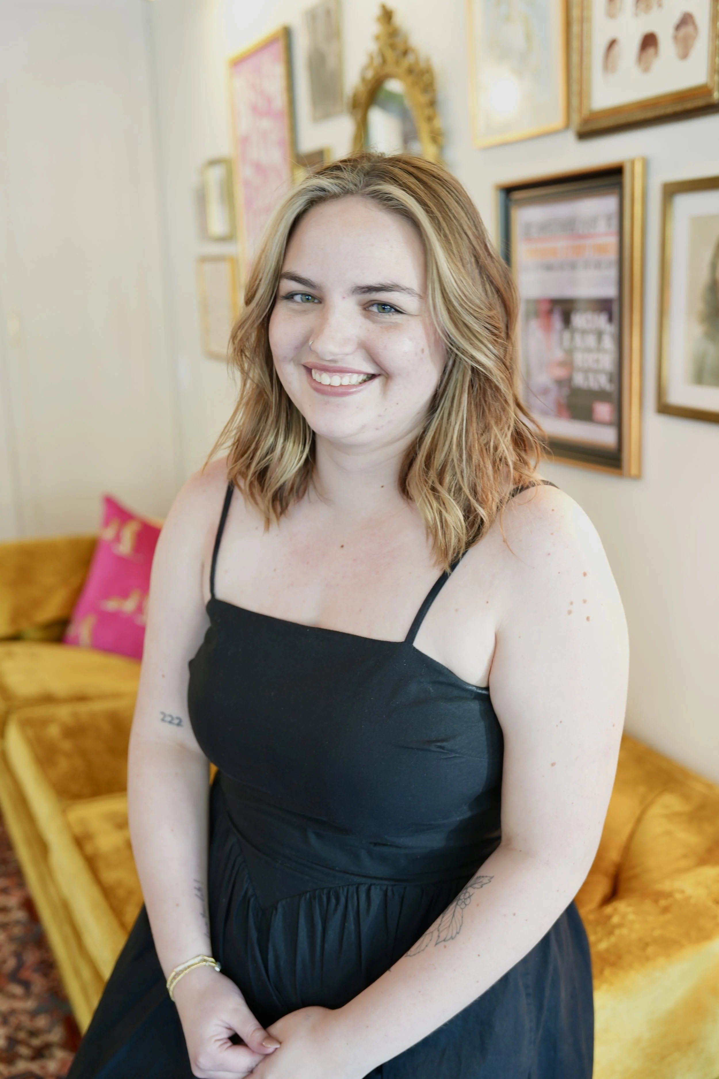 Parlour 818 - Stylist Bios — P-818