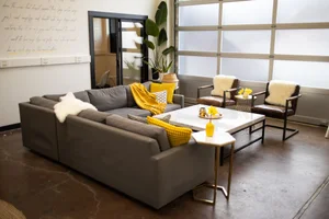 Tours (2025) — The Hivery Community, Mentorship, and Inspiration Lab