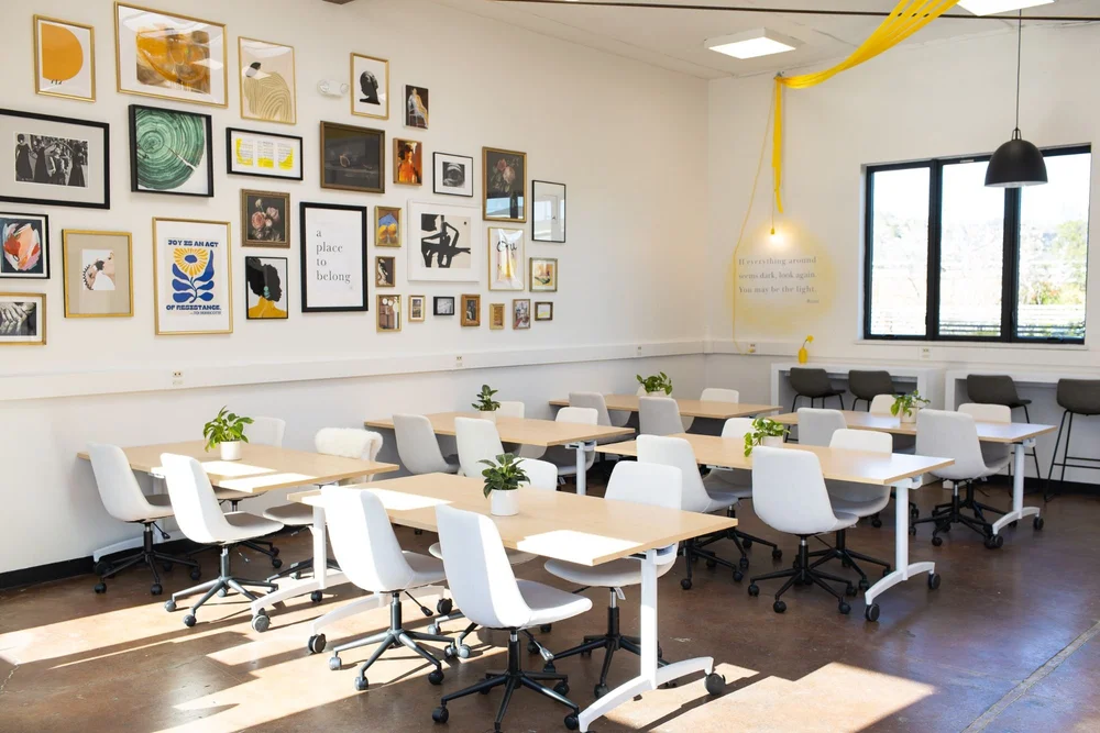 Tours (2025) — The Hivery Community, Mentorship, and Inspiration Lab