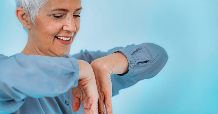 Do I Have Carpal Tunnel Syndrome? Identifying the Early Signs