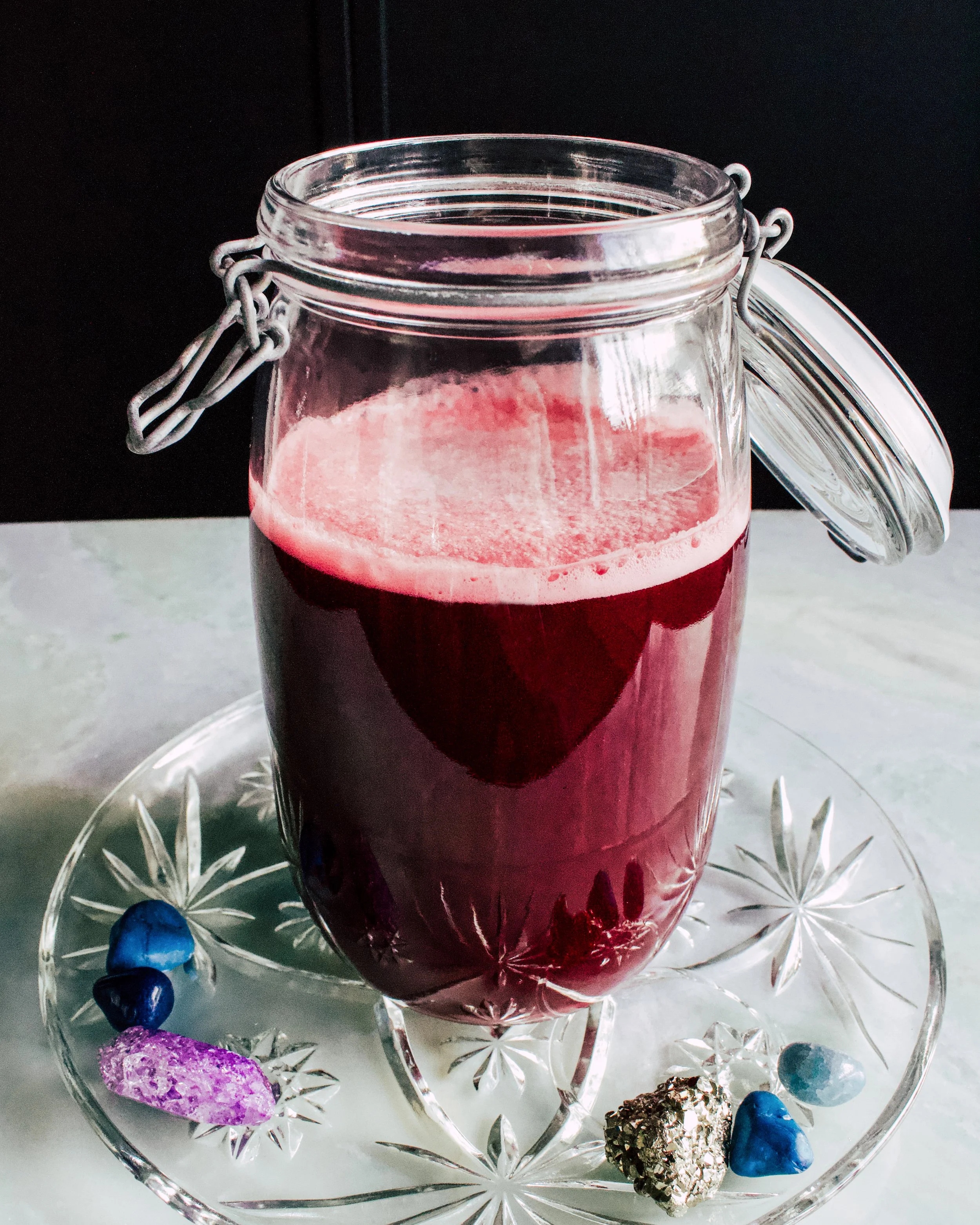 Sparkling Juice Kefir Rich in Probiotics — Vert au Verre
