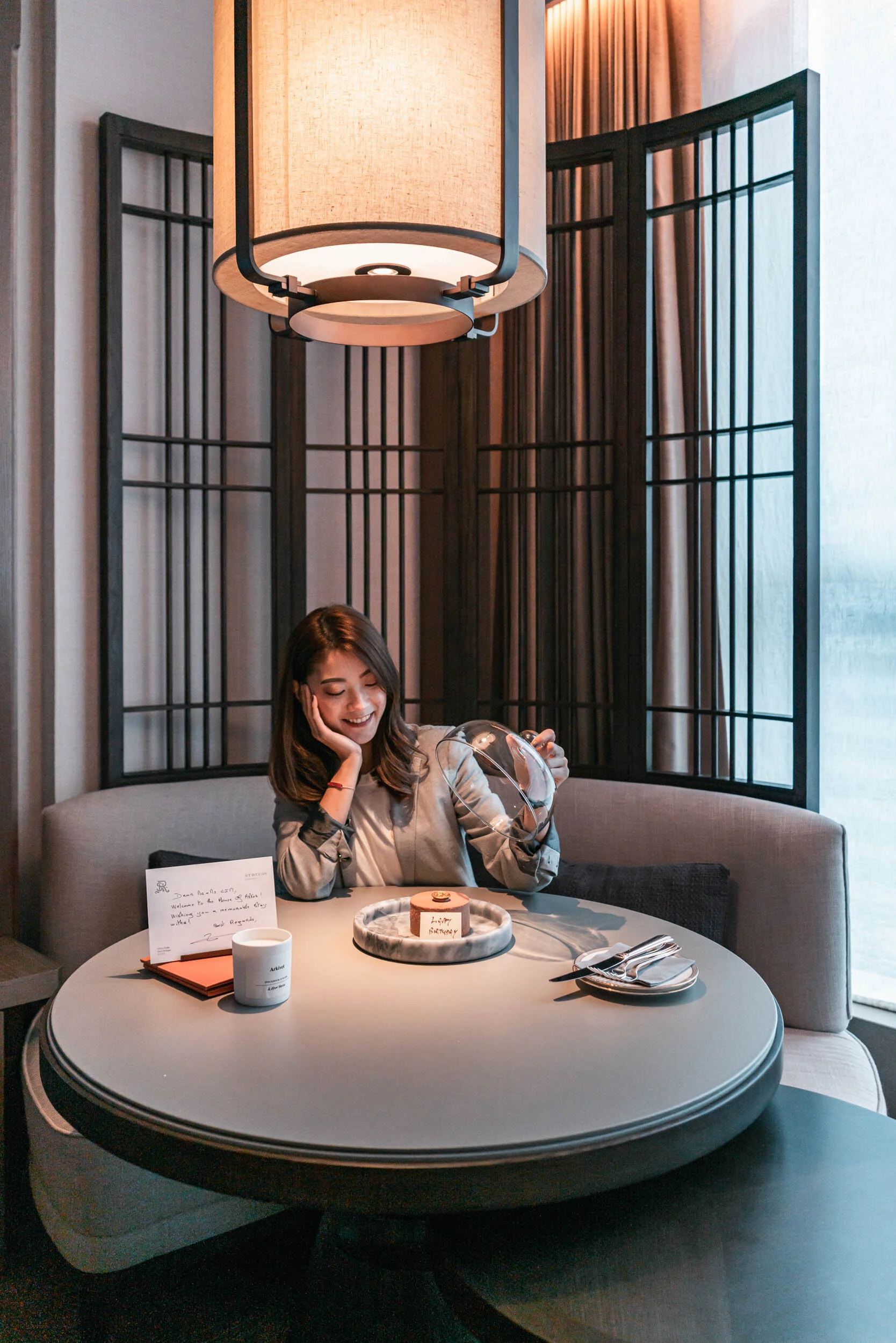 Checking into the St. Regis Hong Kong — Becoming Carmen