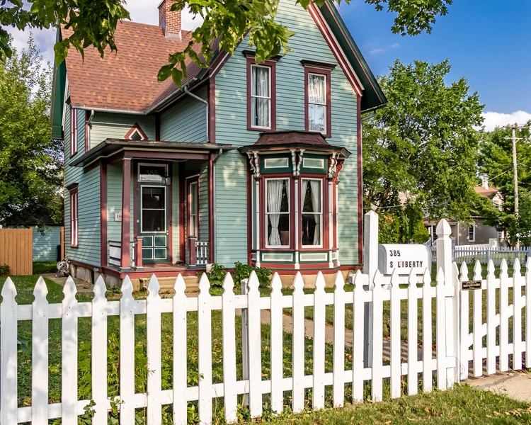 Historic Elgin House Tour