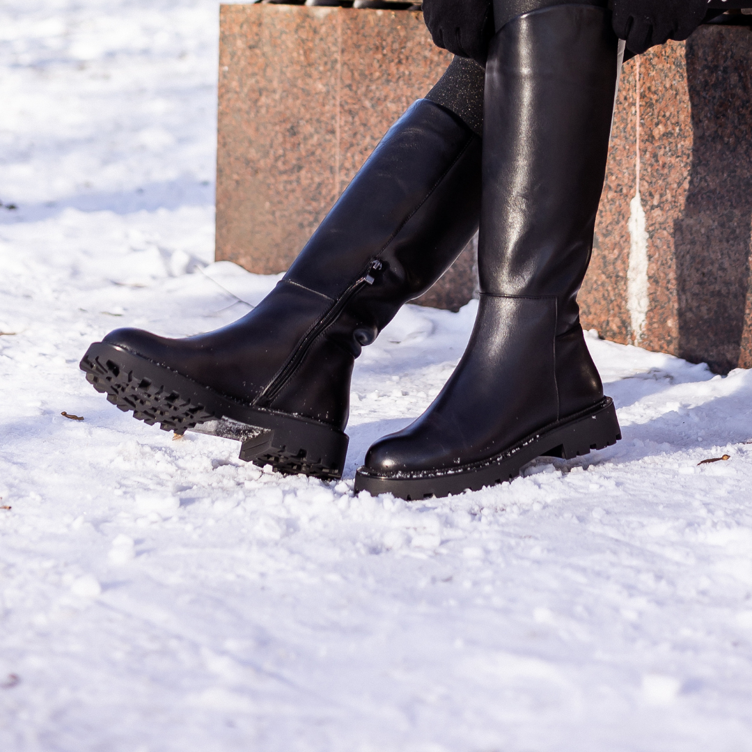 Winter Wardrobe Essentials: Stay Chic Despite the Chill — ReSuit