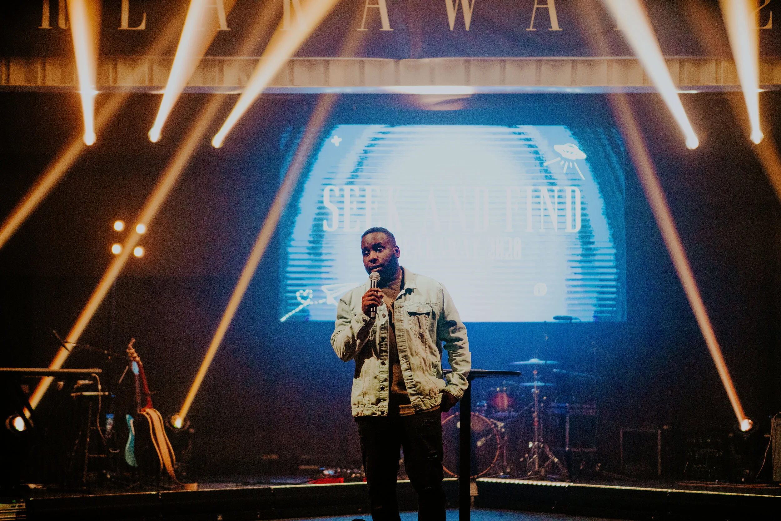 About The Reeves — The Reeves