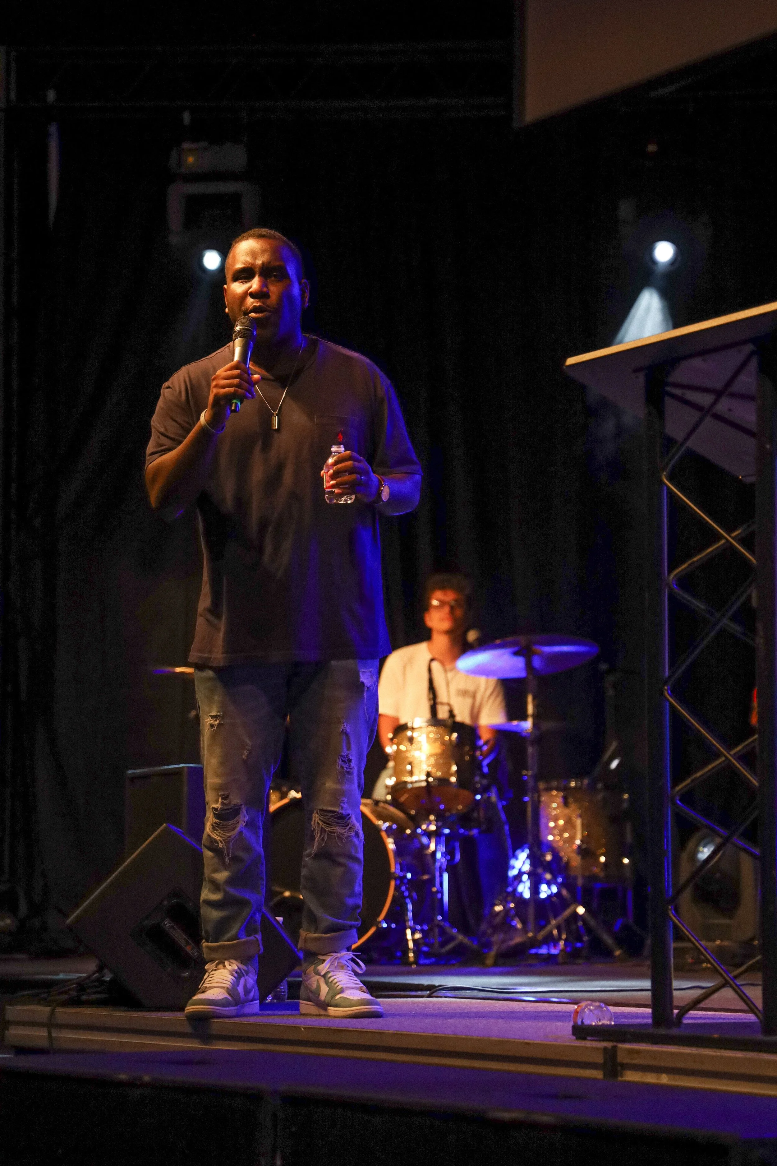 About The Reeves — The Reeves