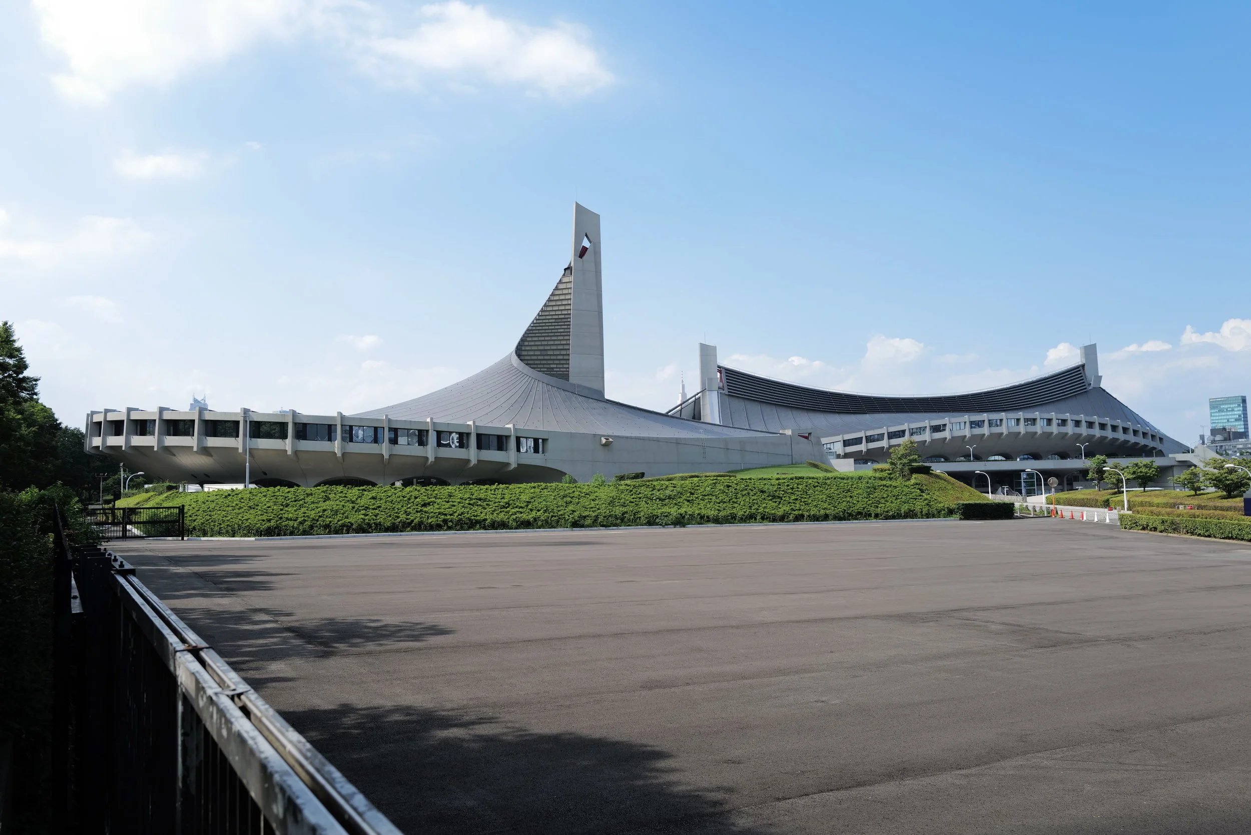 Yoyogi National Gymnasium - Tokyo - by Kenzo Tange | Explore Iconic ...