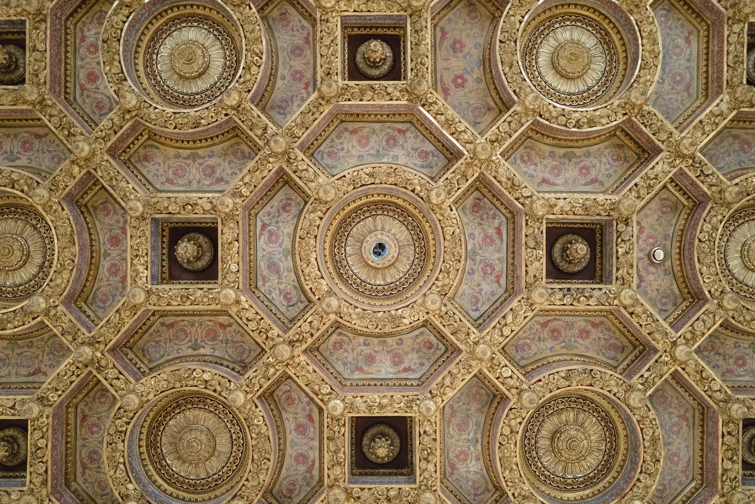 Palazzo Grassi | Discover Artistic Venice Today — GIORGIO PROFILI
