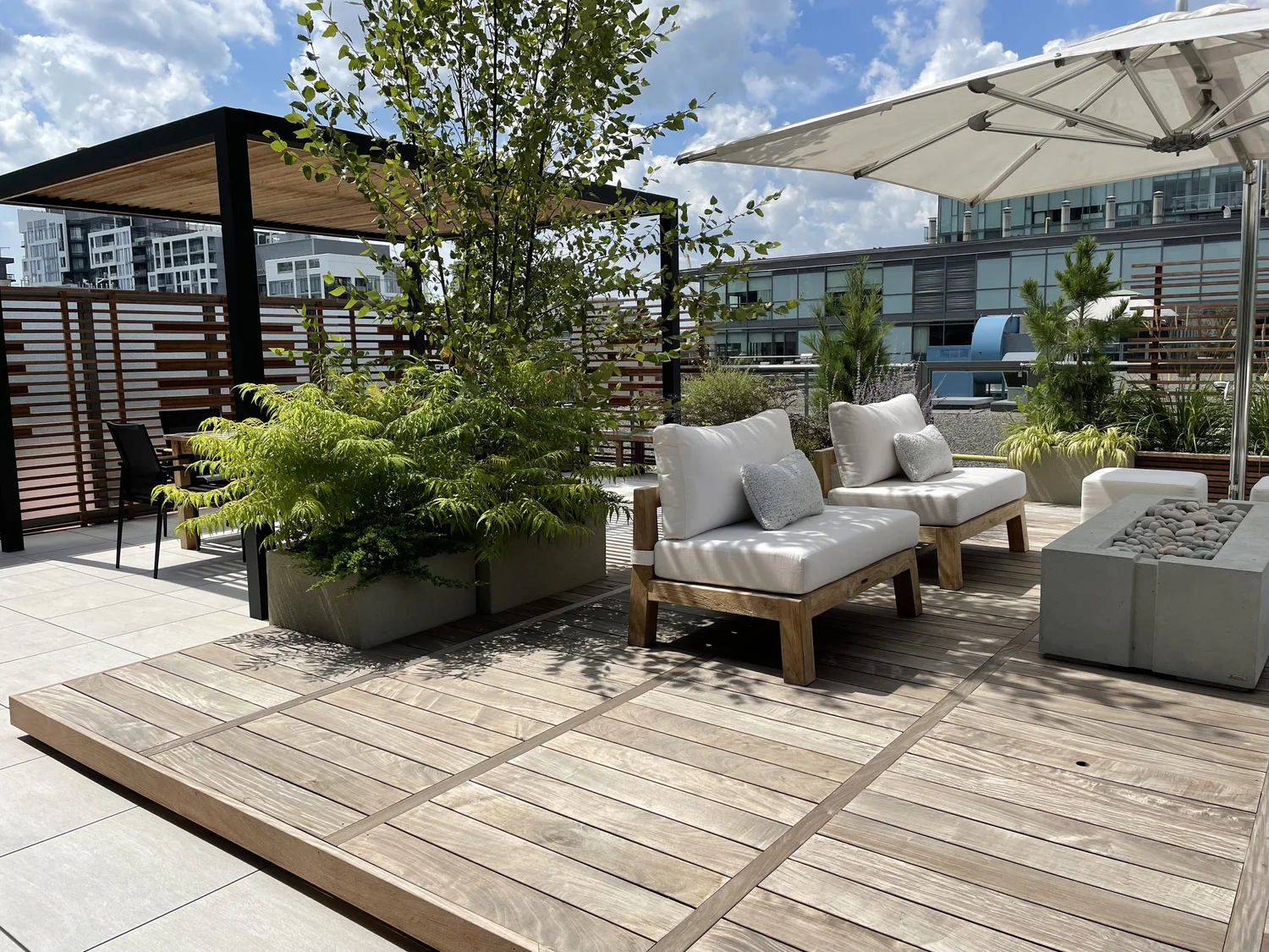 Box Design - Condo Terrace Landscaping