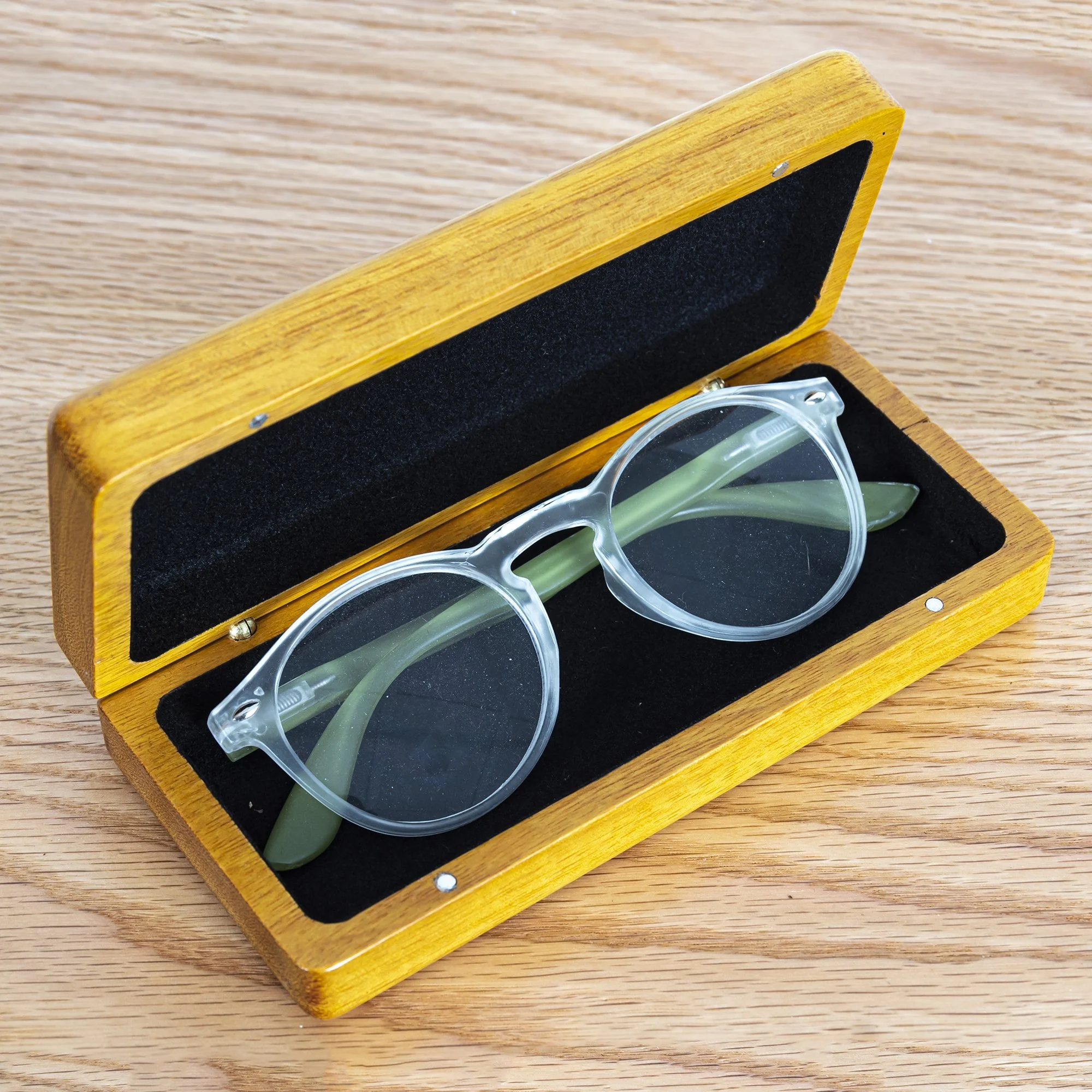 Mahogany Hardwood Case for Glasses and Sunglasses — T. Weatherhead & Co.