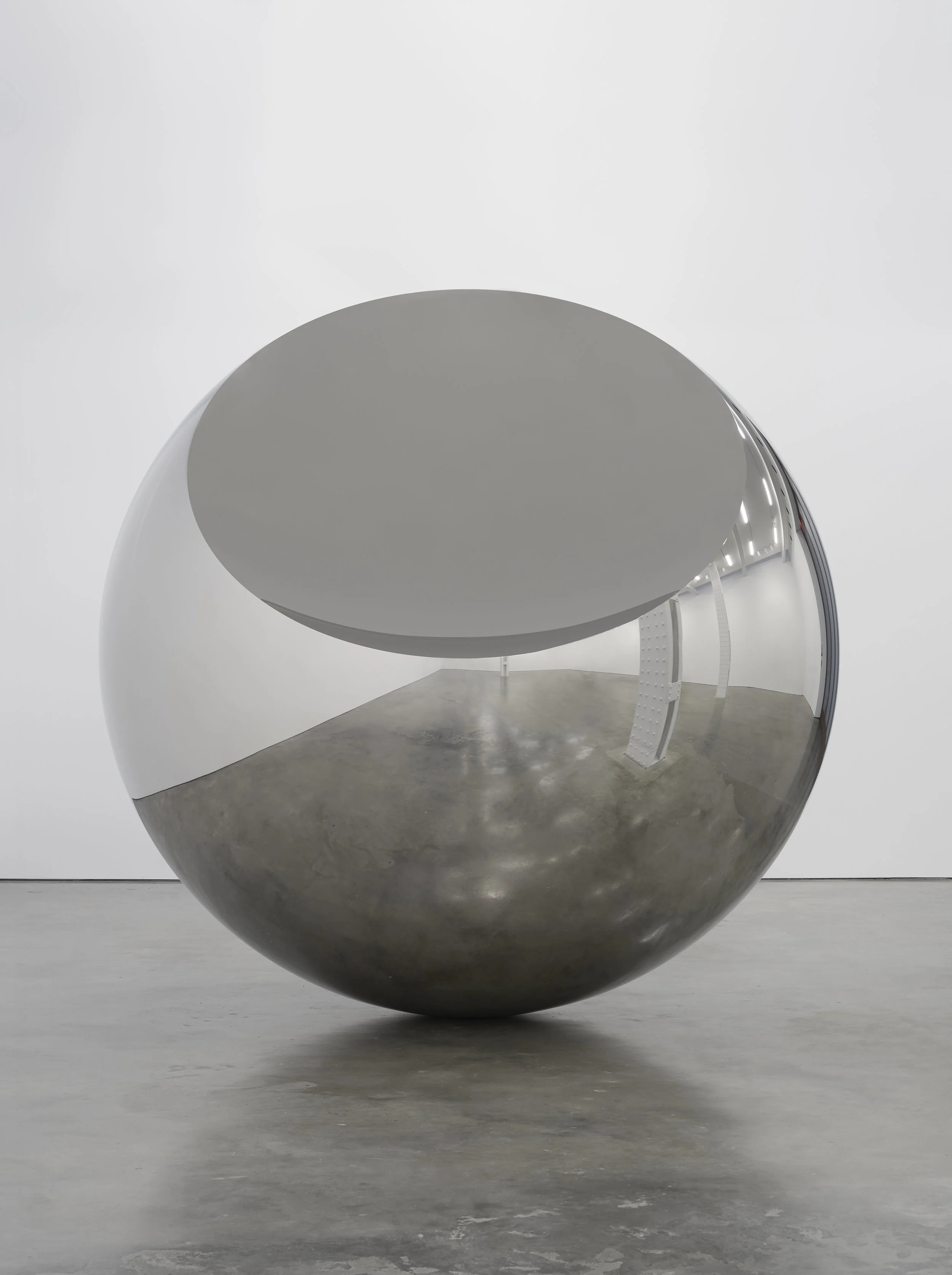Anish Kapoor: Sculpture, Surface and the Sensorial | Raphy Sarkissian