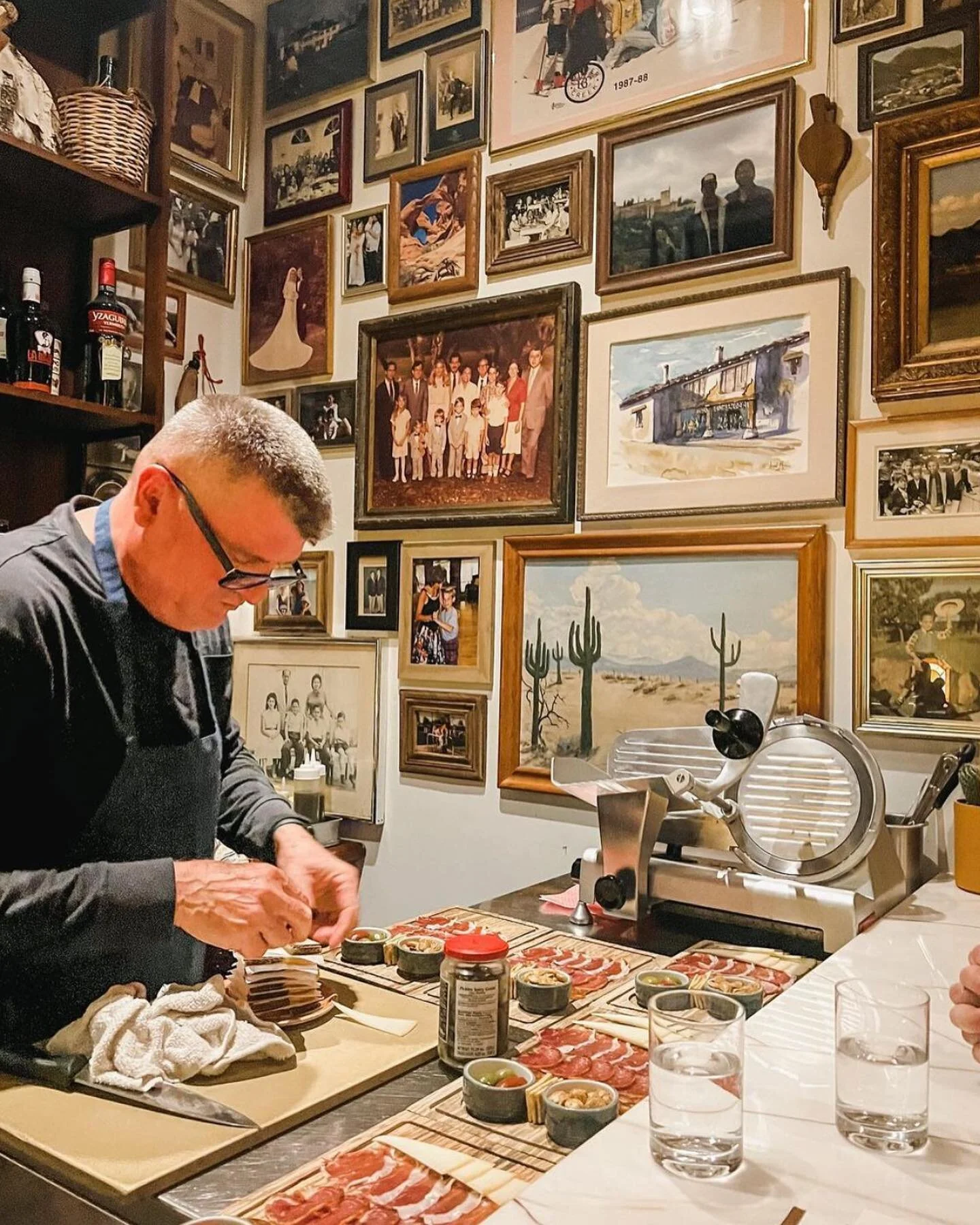 Tropezón | Andalusian Gin & Tapas Bar