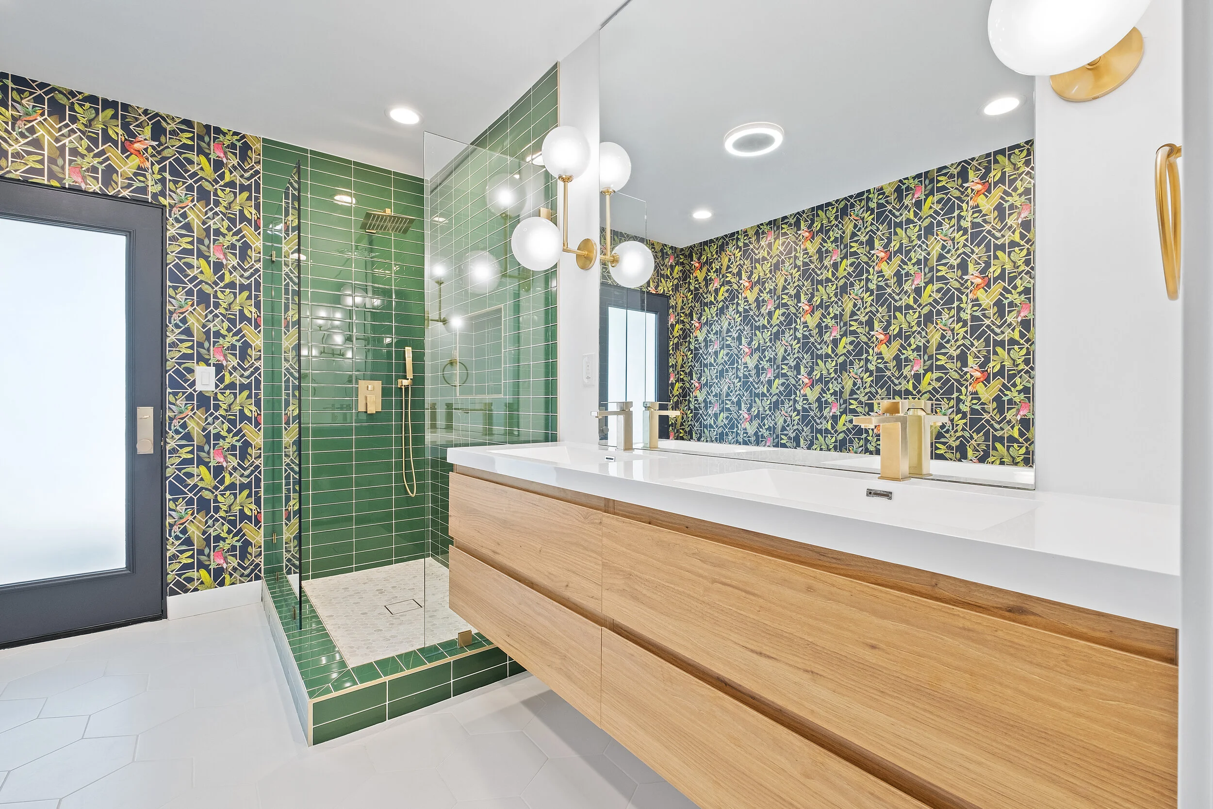 David Rios Designs & Real Estate